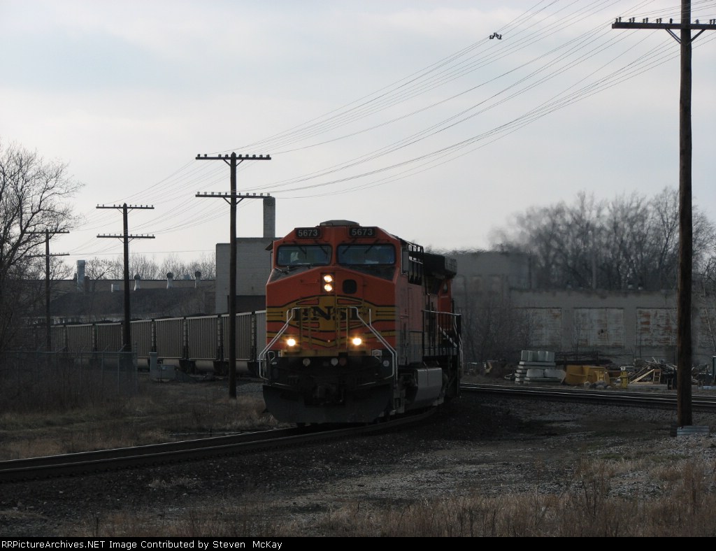 BNSF 5673